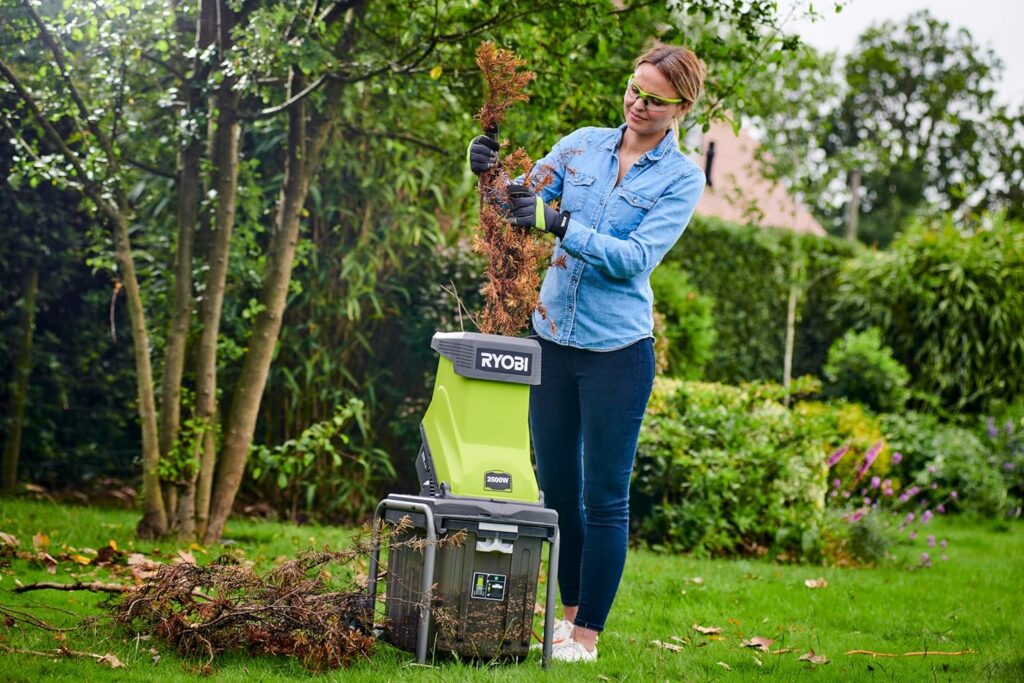 Avis sur le broyeur électrique Ryobi RSH3045U - Broyeur Compost